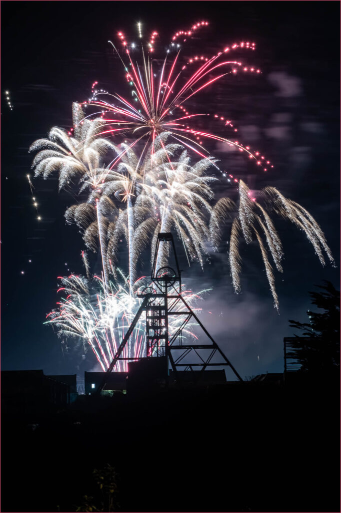 HEARTLANDS BONFIRE & FIREWORKS SPECTACULAR — Cornwall 365 What's On